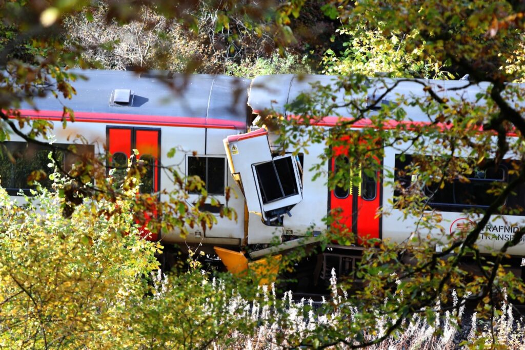 Train Crash Could Have Been Avoided If Driver Had Used Emergency System ...